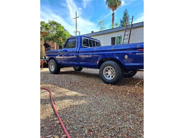Ford F150 1975 - Import Direct Car Sales
